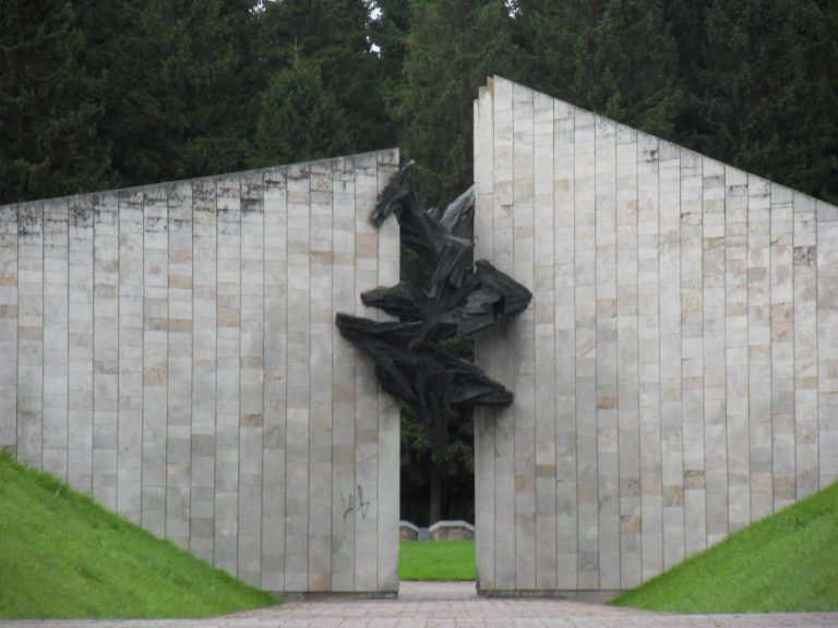 World War II Memorial - Hidden Tallinn